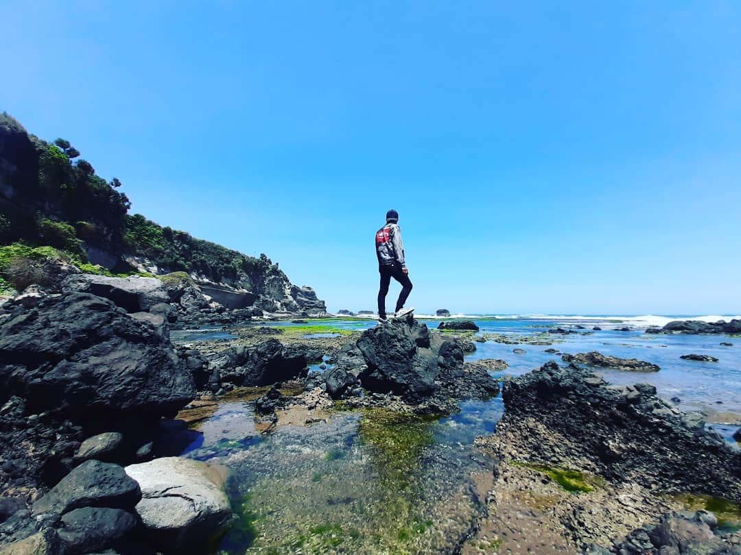 Pantai Rancabuaya Garut - Info Tiket Masuk, Foto, Rute, Ulasan - JP